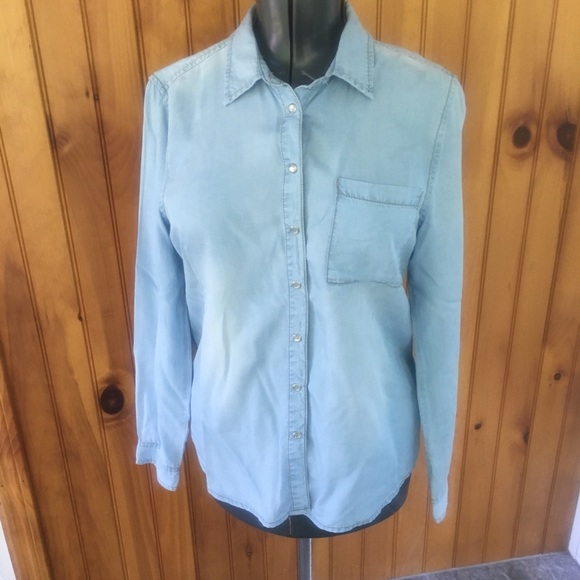 YMI | Tops | Ymi Denim Medium Light Wash Denim Pearl Snap Top | Poshmark